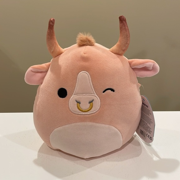 Squishmallows | Other | Nwt 75 Howland The Peach Bull Squishmallow ...